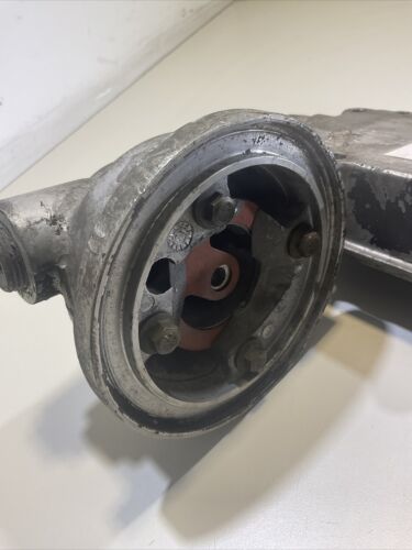 Cummins ISC/ISL 8.3/8.9 Oil Filter Head 3931077 OEM ⋆ Used Diesel Parts