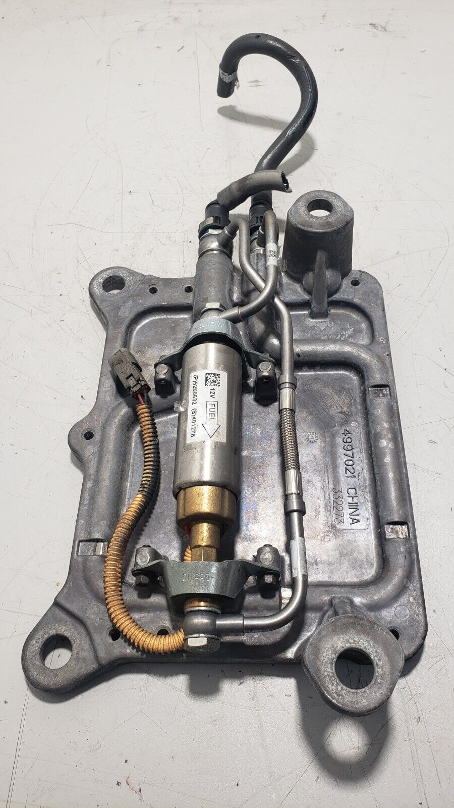 Cummins ISX 15 Thermostat Upper 3682667 Lower 3684233 Complete Assembly ...